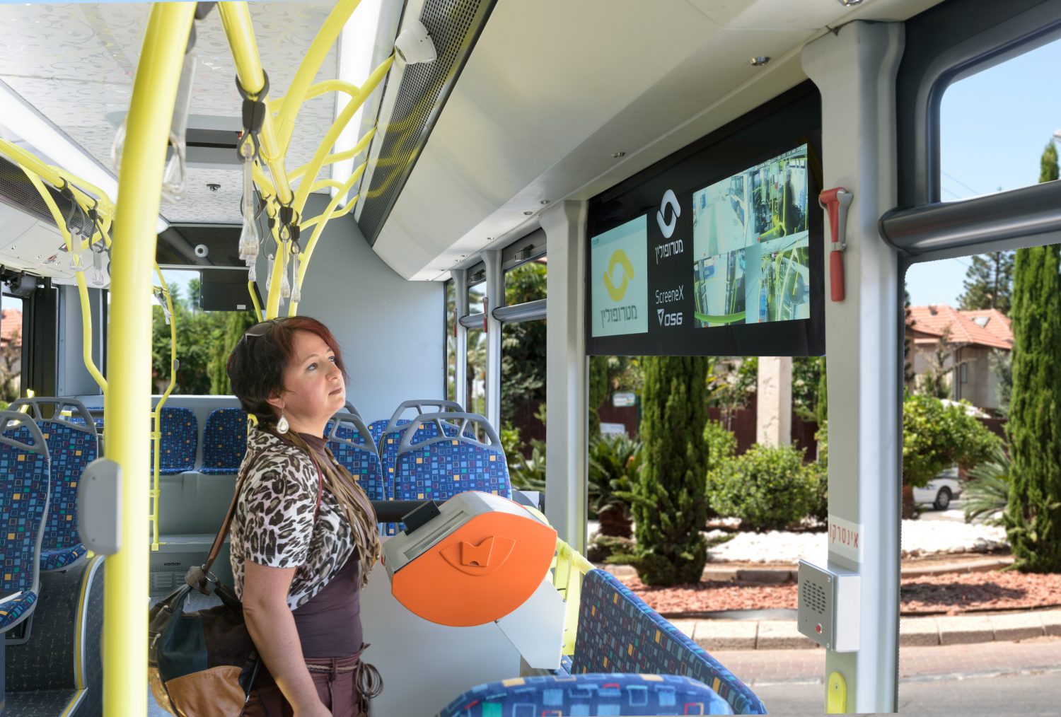 ScreeneX: Transforming Windows and Glass Areas into Vivid Digital ...